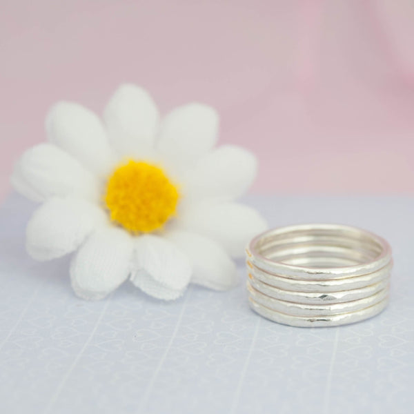 Set of 5 Sterling Silver Hammered Stacking Rings – Belle & Bee
