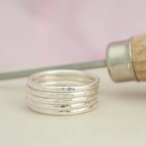 Set of 5 Sterling Silver Hammered Stacking Rings – Belle & Bee